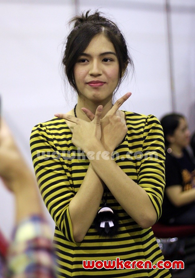 Gambar Foto Gaby JKT48 di Mahagita Handshake Festival - Foto 2 dari 573