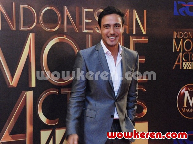 Gambar Foto Hamish Daud Hadiri Indonesia Movie Actors Awards 2016 ...