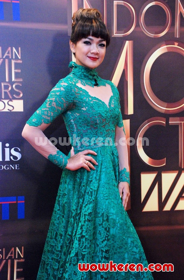 Gambar Foto Nirina Zubir dan Kamidia Radisti Saat Hadir di Acara 'Show ...