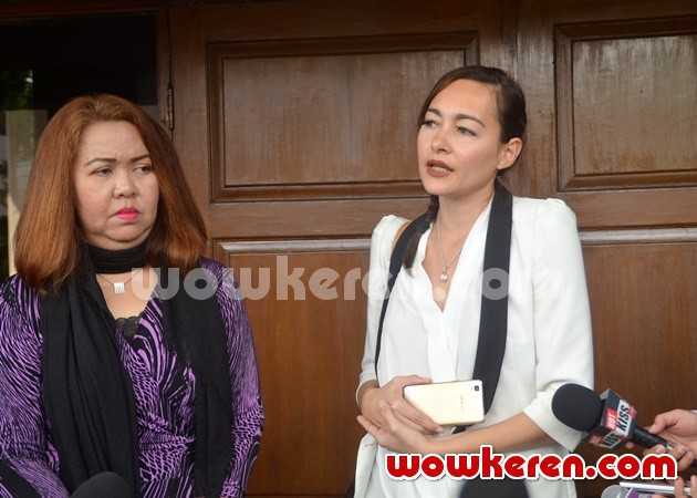 Dewi Rezer: Berita, Foto, Video, Lirik Lagu, Profil & Bio | Halaman ...