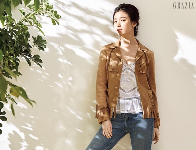 Foto Han Hyo Joo Pose untuk Headsports Fashion - Foto 2 dari 187