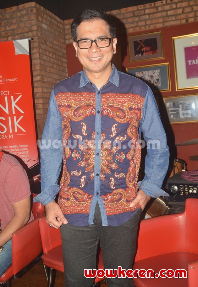 Krisna Mukti: Berita, Foto, Video, Lirik Lagu, Profil & Bio | Halaman ...