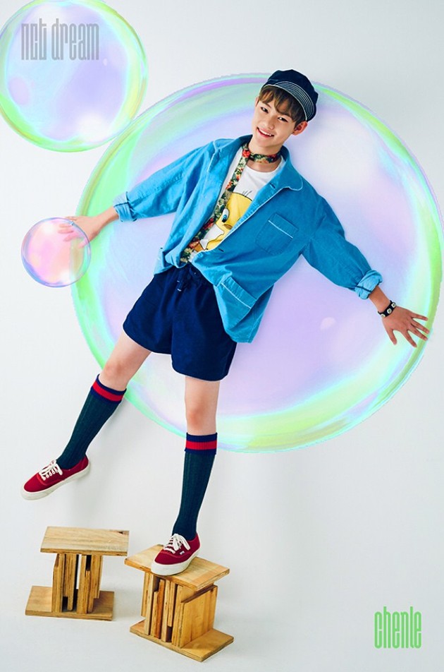 Foto Chenle NCT Dream di Teaser Debut 'Chewing Gum' - Foto 2 dari 33