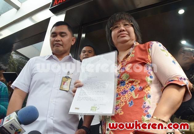 Gambar Foto Lydia Wongsonegoro di Polda Metro Jaya - Foto 2 dari 3