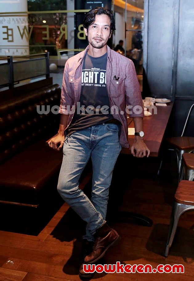 Edward Akbar: Berita, Foto, Video, Lirik Lagu, Profil & Bio | Halaman ...