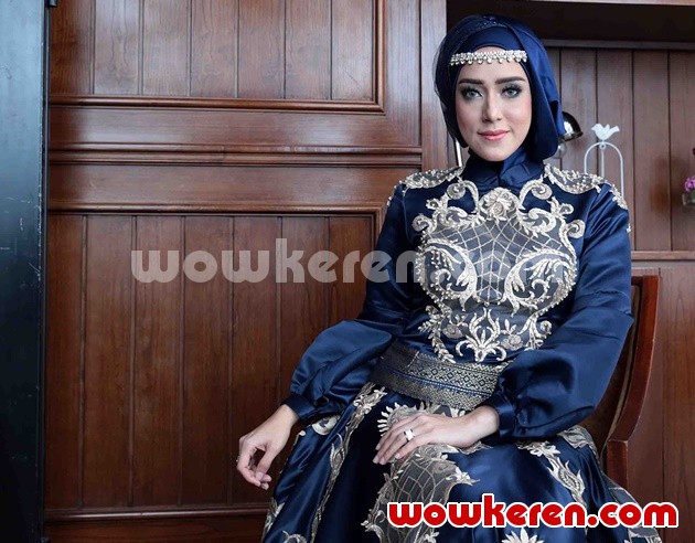 Gambar Foto Cantiknya Fairuz A. Rafiq pada Hari Lamaran - Foto 2 dari 61