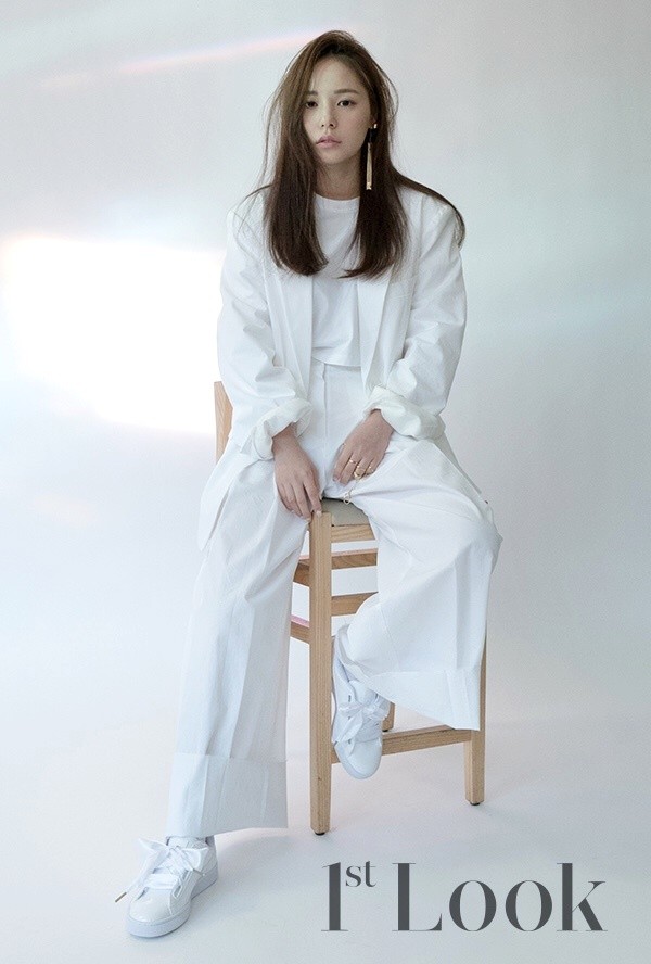 Gambar Foto Min Hyo Rin di Majalah 1st Look Vol.130 - Foto 2 dari 142