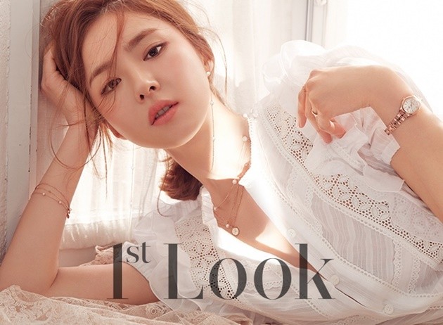 Foto Shin Se Kyung Menjadi Model di Katalog Fashion Vivien - Foto 2 ...