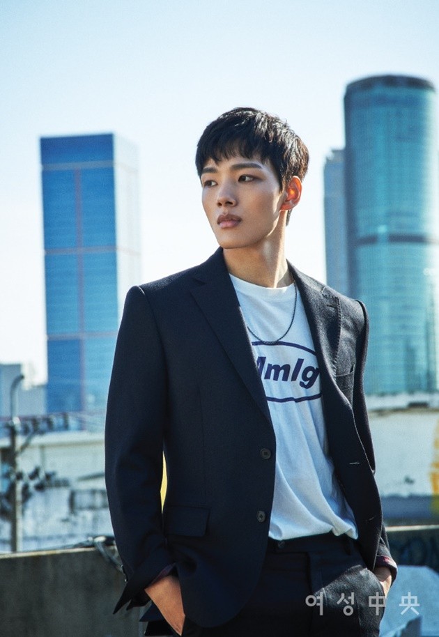 Yeo Jin Goo: Berita, Foto, Video, Lirik Lagu, Profil & Bio | Halaman ...