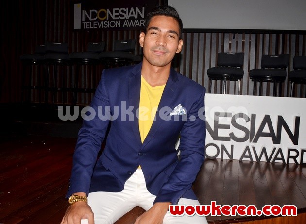 Robby Purba: Berita, Foto, Video, Lirik Lagu, Profil & Bio | Halaman ...