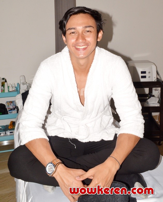 Immanuel Caesar Hito: Berita, Foto, Video, Lirik Lagu, Profil & Bio ...