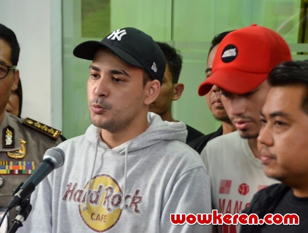 Foto Riza Shahab Berasal dari Jember, Jawa Timur - Foto 2 dari 21