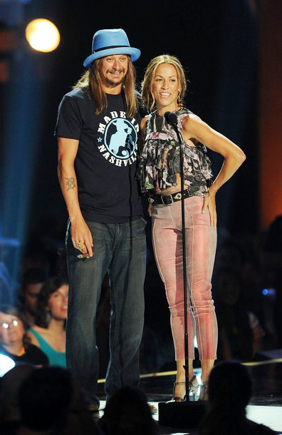 Video Musik: Kid Rock 'Jatuh Hati' Pada Sheryl Crow di Single 'Collide'