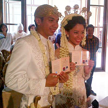 Rayi 'RAN' Gelar Pernikahan Sederhana