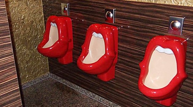 Foto Toilet Unik dari Berbagai Negara