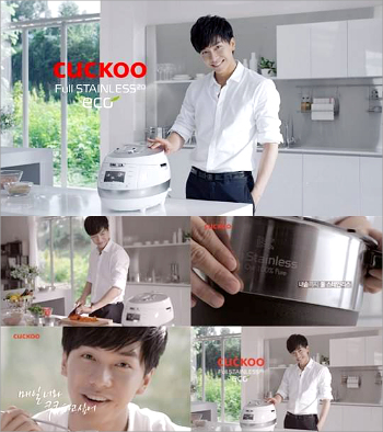 Lee Seung Gi Jadi Suami Idaman di Iklan Rice Cooker