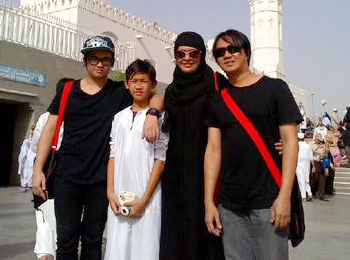 Thomas Gigi dan Istri Kompak Tak Hadir di Sidang Perdana