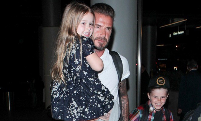 Manisnya David Beckham Ajari Putri Kecilnya Naik Sepeda