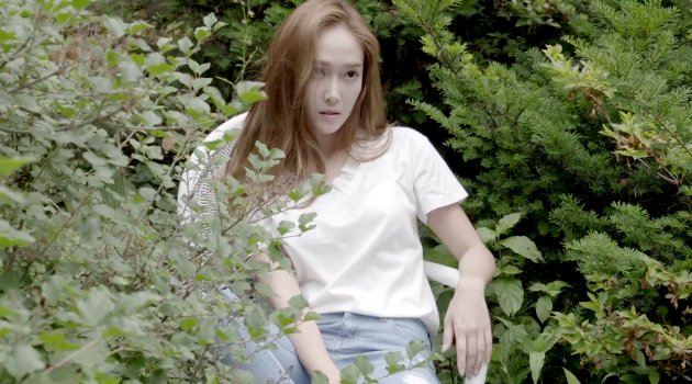 Jessica Pamer Lekuk Tubuh di Iklan Blanc&Eclare - Testtt