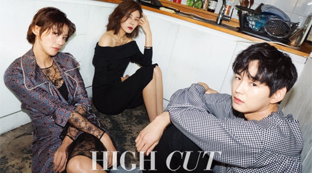 Promosi 'Misbehavior', Kim Ha Neul cs Kompak Pamer Senyuman