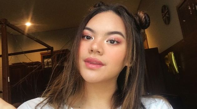 Ucapkan Hari Ibu Sambil Pamer Punggung Mulus, Bodi Shafa Harris Jadi ...