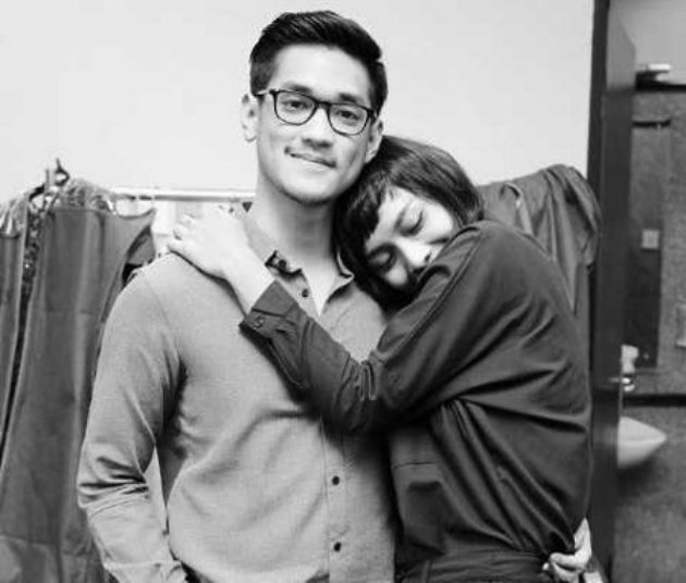 Foto Pose Mesra, Inikah Pacar Baru Afgan?