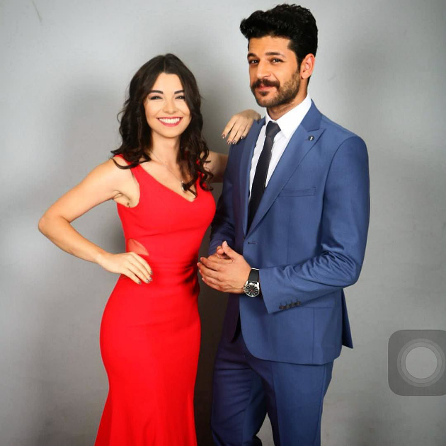 Usai 'Tertembak', Gulcin 'Zeynep' Serasi Foto Bareng Emre Kivilcim