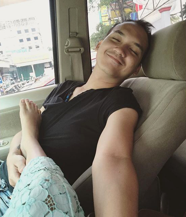 Foto Kaki Marshanda di Perut Egi John Bikin Netter Kesal?