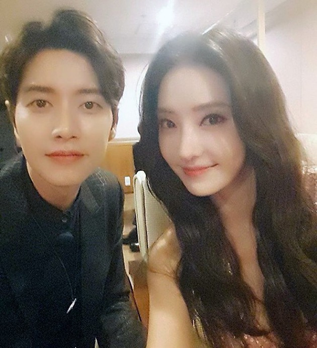 Unggah Selca Bareng, Han Chae Young Puji Park Hae Jin Ganteng
