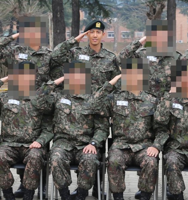 Foto Pertama Dirilis, Begini Penampilan Kwanghee di Pelatihan Wamil