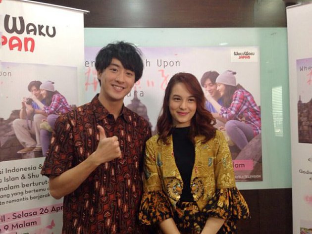 Kompak Pakai Batik, Chelsea Islan dan Shu Watanabe Promo 'When You Wish ...