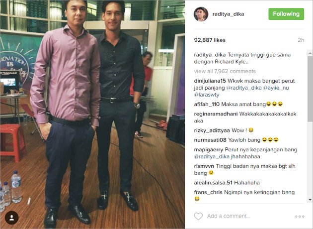 Ngebet Tinggi Badannya Sama dengan Richard Kyle, Usaha Raditya Dika Bikin Ngakak