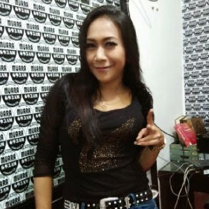 Ade Irma: Berita, Foto, Video, Lirik Lagu, Profil & Bio | Halaman Utama ...