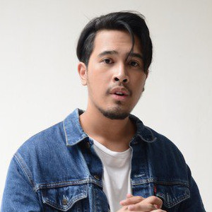 Adrian Khalif: Berita, Foto, Video, Lirik Lagu, Profil & Bio | Halaman ...