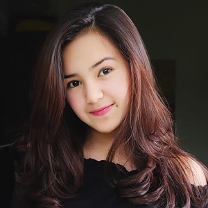 Profil Beby Tsabina yaitu Biodata, Profil Pribadi & Data Keluarga ...