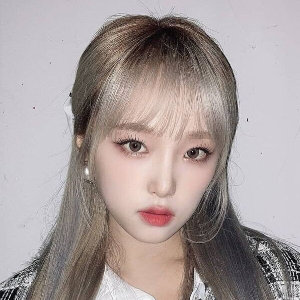Choi Yena: Berita, Foto, Video, Lirik Lagu, Profil & Bio | Halaman ...