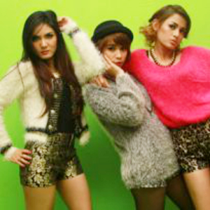 Dewi Dewi: Berita, Foto, Video, Lirik Lagu, Profil & Bio | Halaman ...