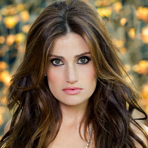 Idina Menzel: Berita, Foto, Video, Lirik Lagu, Profil & Bio | Halaman ...