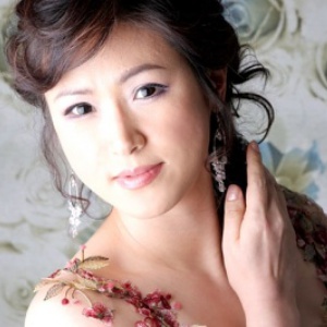 Kim Yong Im: Berita, Foto, Video, Lirik Lagu, Profil & Bio | Halaman ...