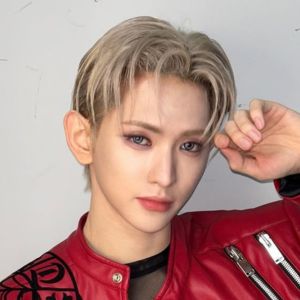 Lew: Berita, Foto, Video, Lirik Lagu, Profil & Bio | Halaman Utama Lew ...