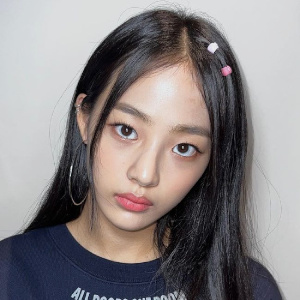 Minji: Berita, Foto, Video, Lirik Lagu, Profil & Bio | Halaman Utama ...