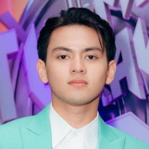 Rey Bong: Berita, Foto, Video, Lirik Lagu, Profil & Bio | Halaman Utama ...