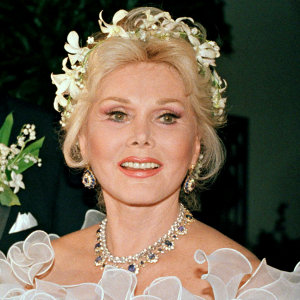 Profil Zsa Zsa Gabor yaitu Biodata, Profil Pribadi & Data Keluarga ...